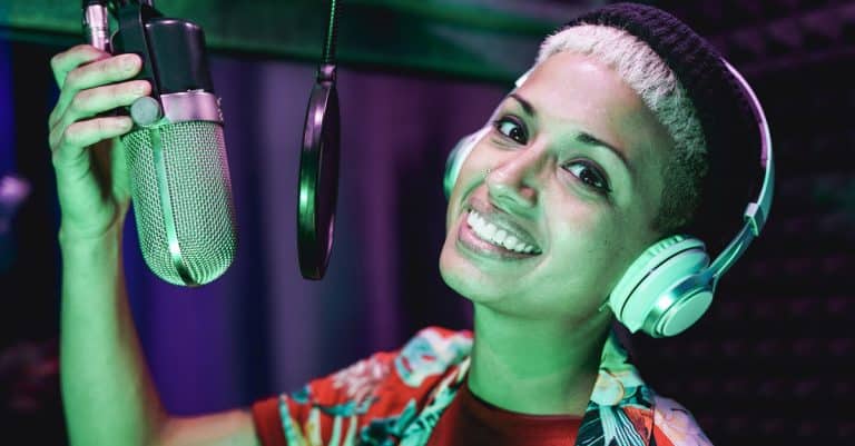 40 Hard Songs to Sing in Order to Test Your Vocals - GigWise